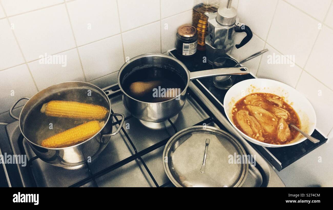 Stove top pot hi-res stock photography and images - Alamy