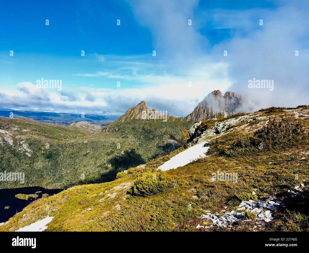 Cradle mountain tasmania snow hi-res stock photography and images - Alamy
