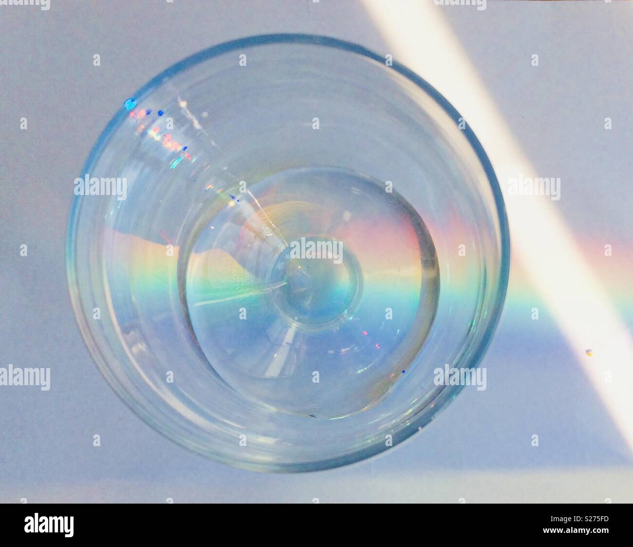 Refraction glass hi-res stock photography and images - Alamy