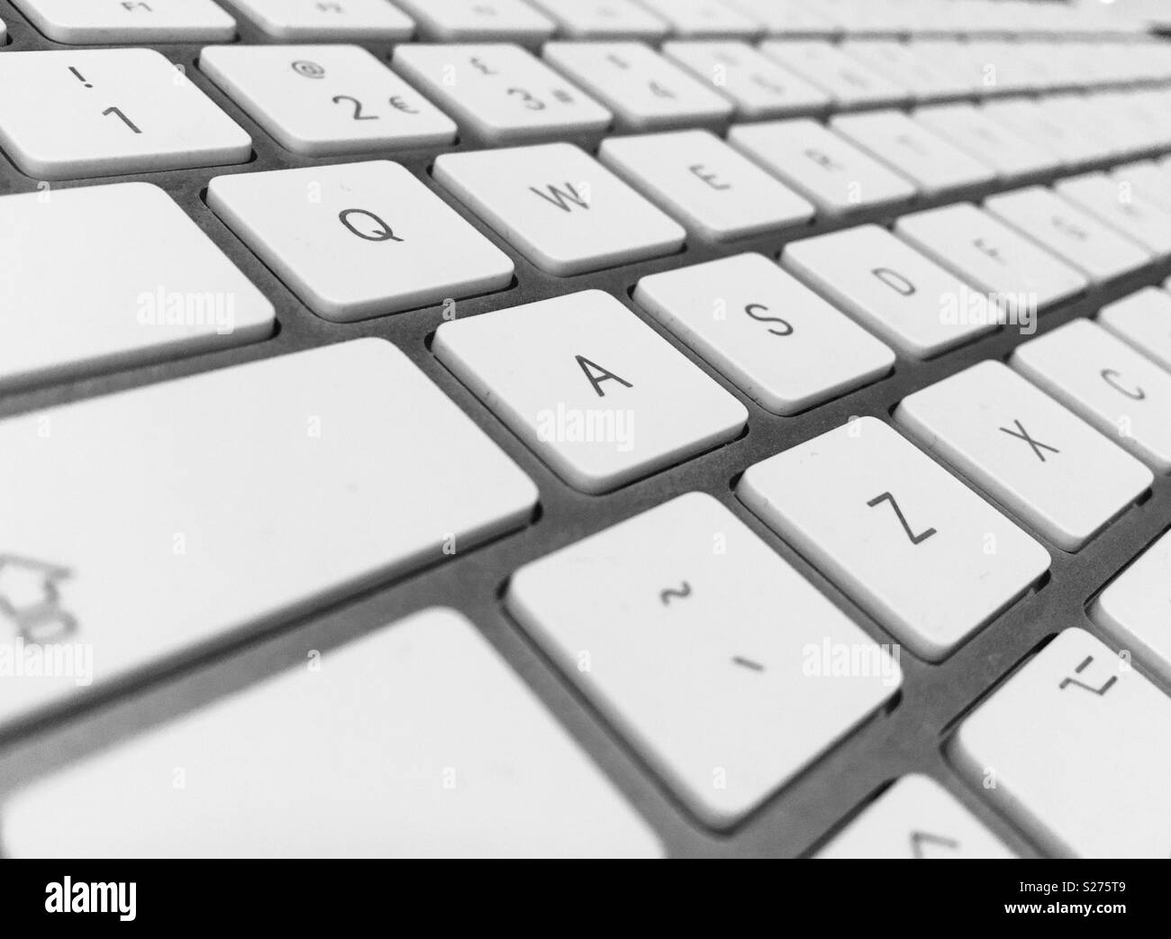 Laptop keyboard apple qwerty Black and White Stock Photos & Images - Alamy