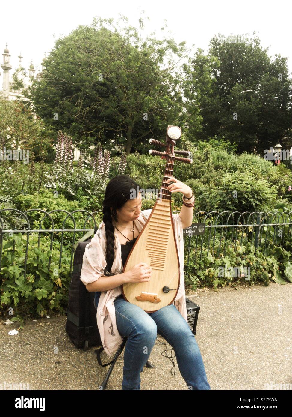 Pipa musician hi-res stock photography and images - Alamy