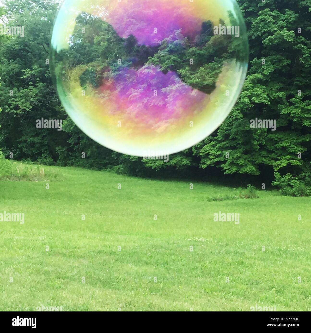 Floating bubbles hi-res stock photography and images - Alamy