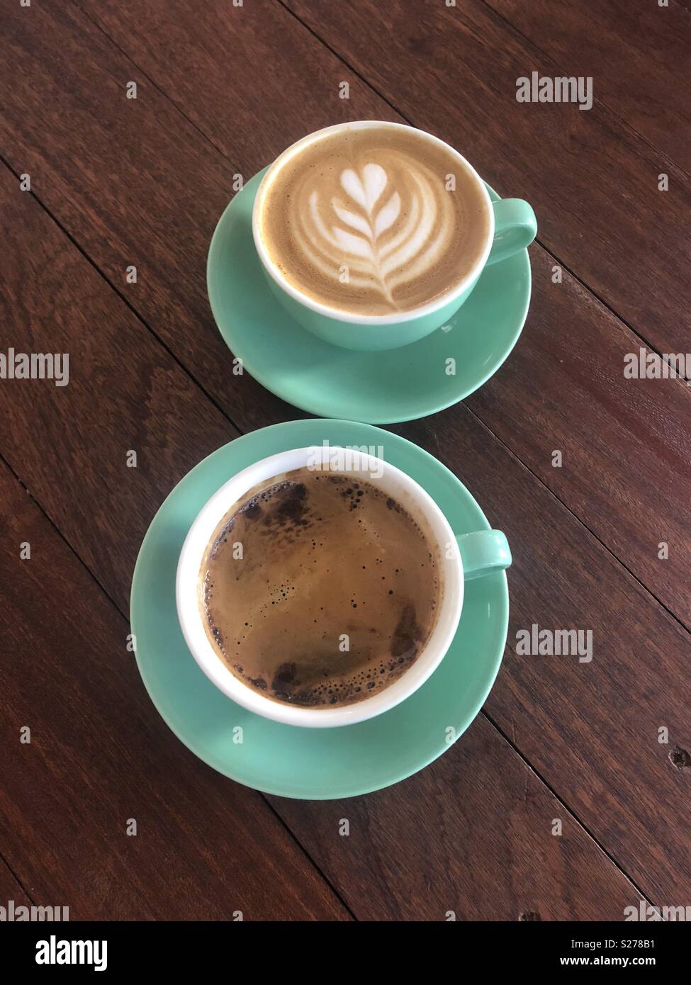 Two white coffee cup heart hi-res stock photography and images - Alamy