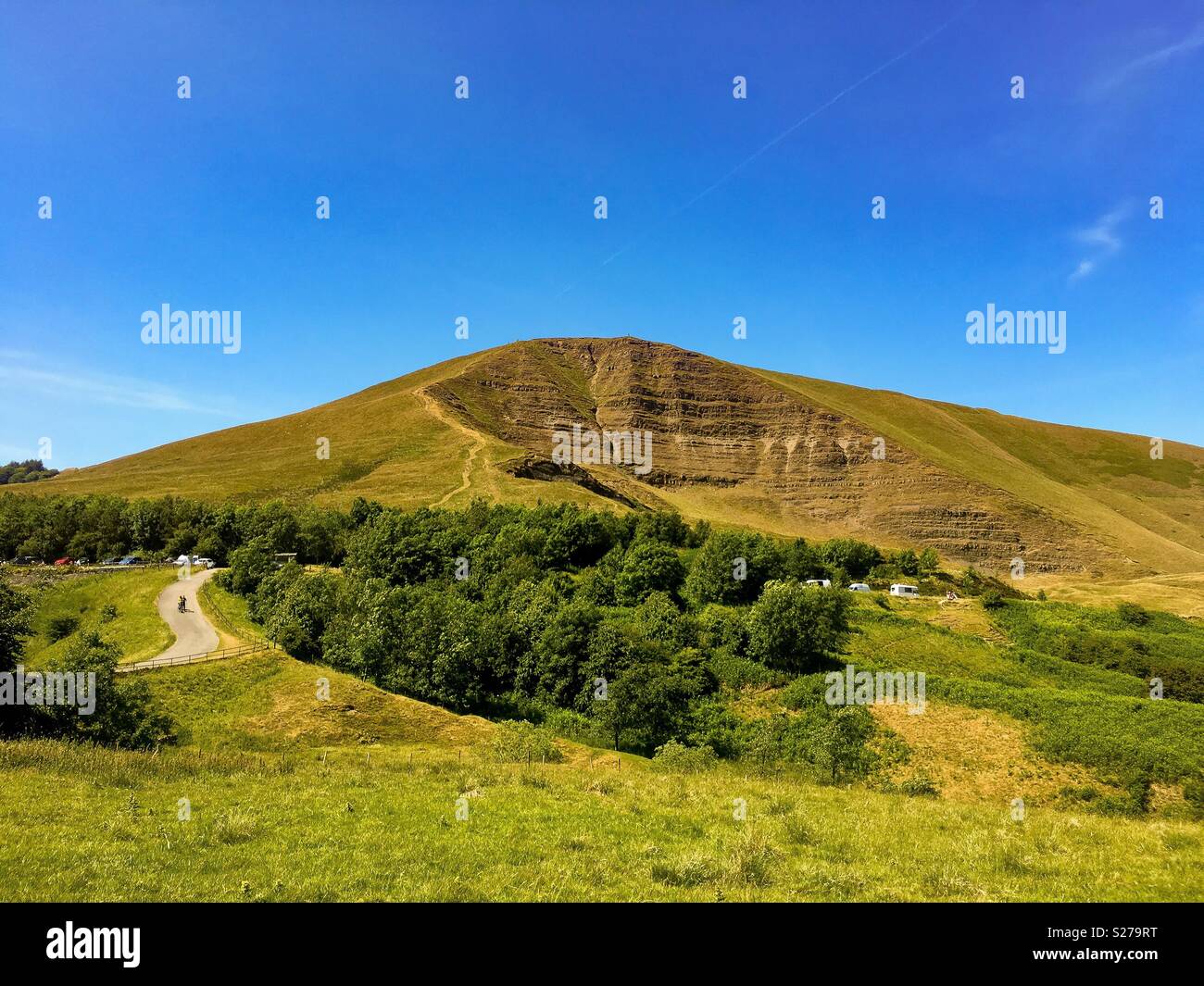 Castleton derbyshire hi-res stock photography and images - Alamy