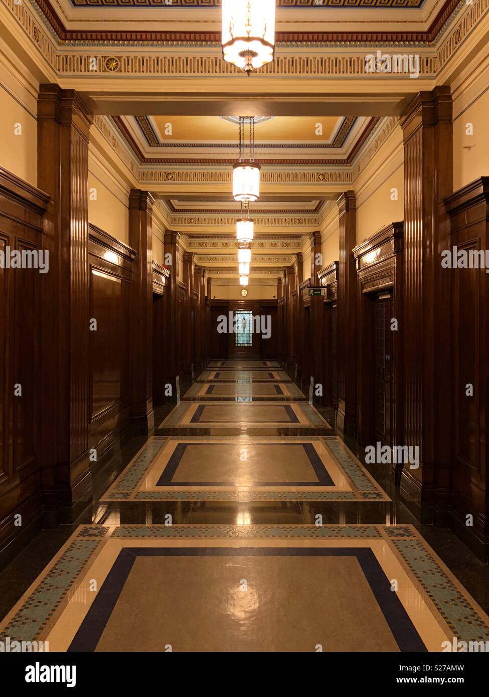 Carved wood paneling hi-res stock photography and images - Alamy