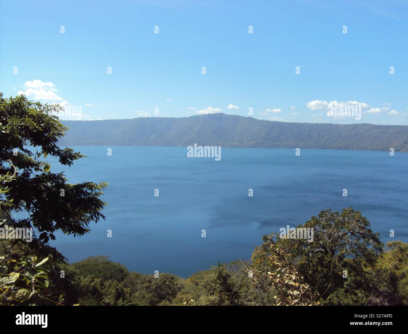 Jungle volcano hi-res stock photography and images - Alamy