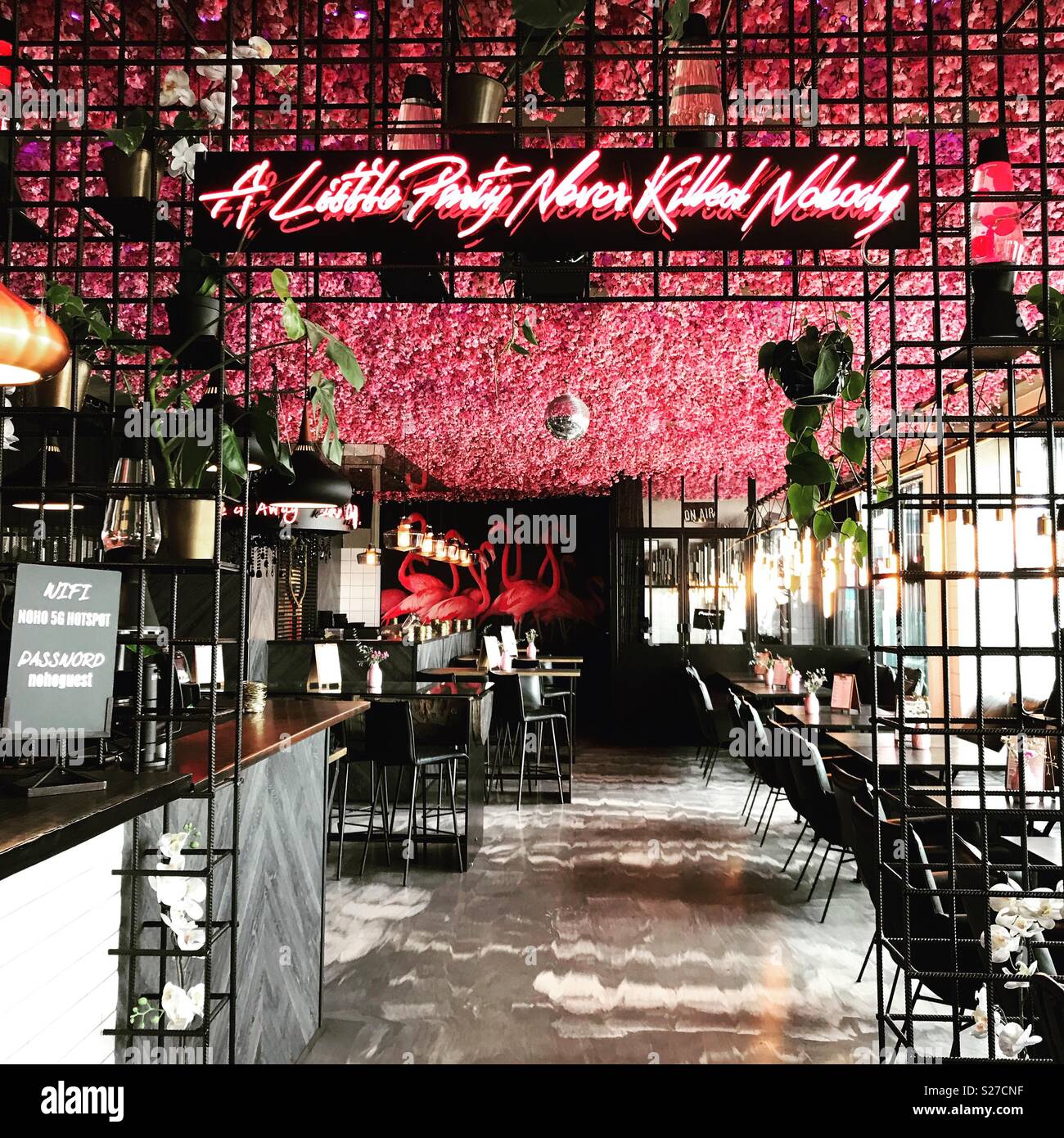 Cool bar interior hi-res stock photography and images - Alamy