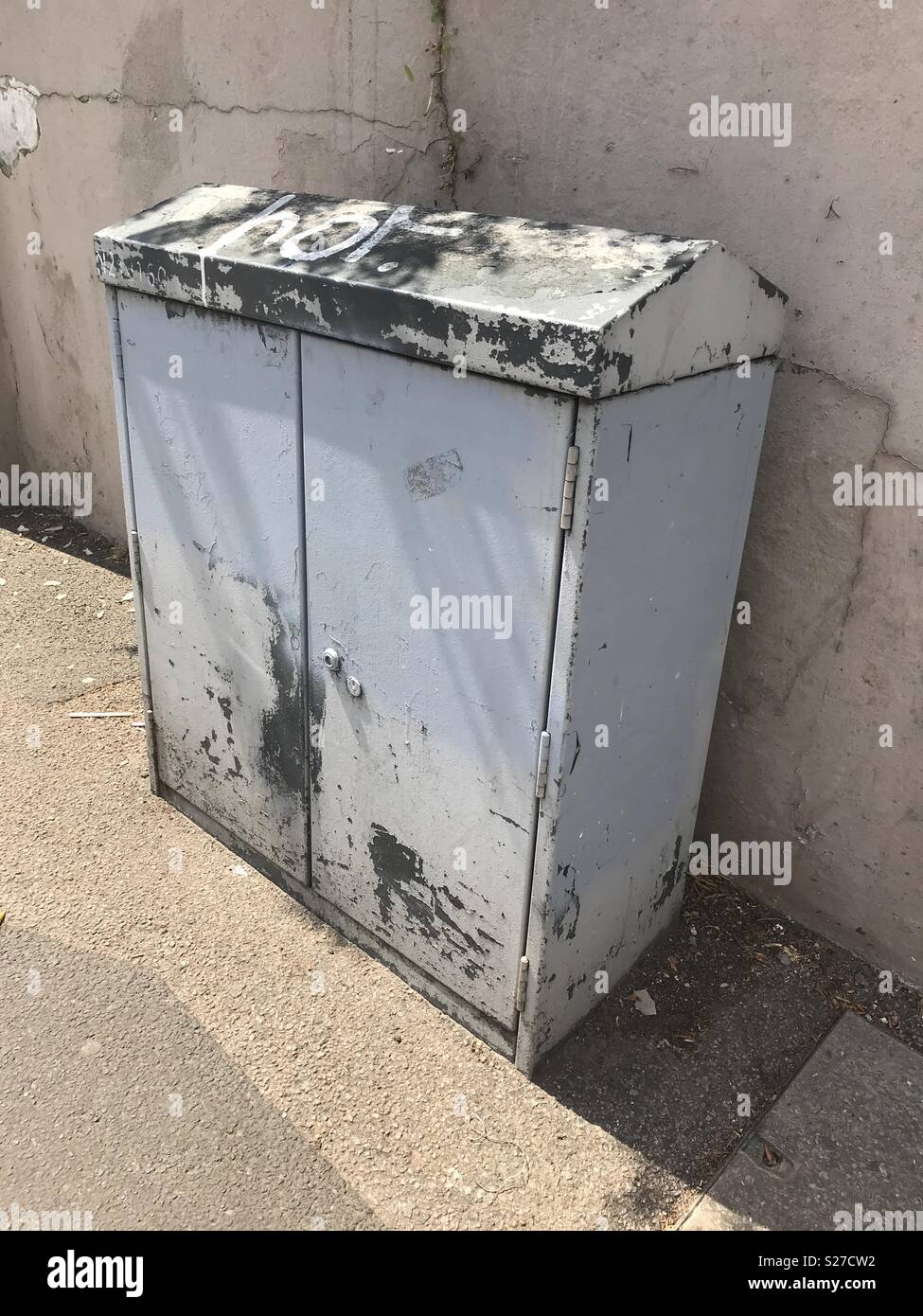 Telephone Box Graffiti High Resolution Stock Photography and Images - Alamy