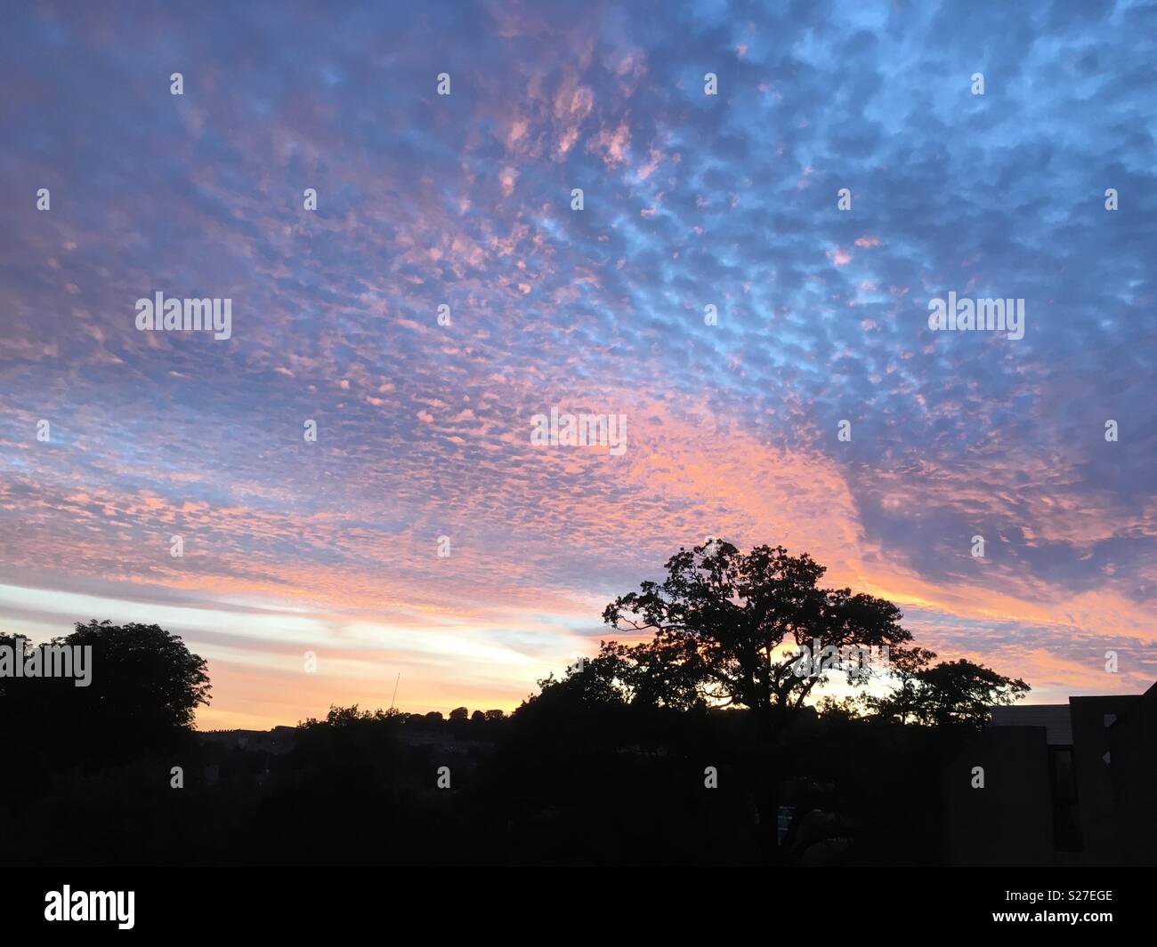 Mackerel sky sunset hi-res stock photography and images - Alamy