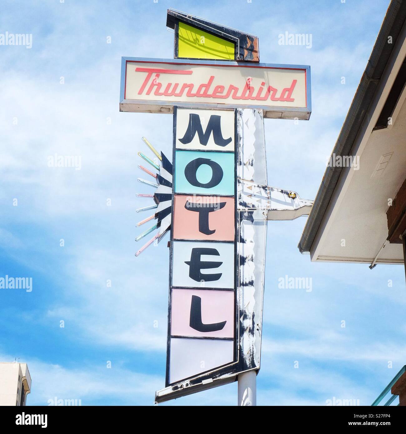 Vintage motel sign hi-res stock photography and images - Alamy