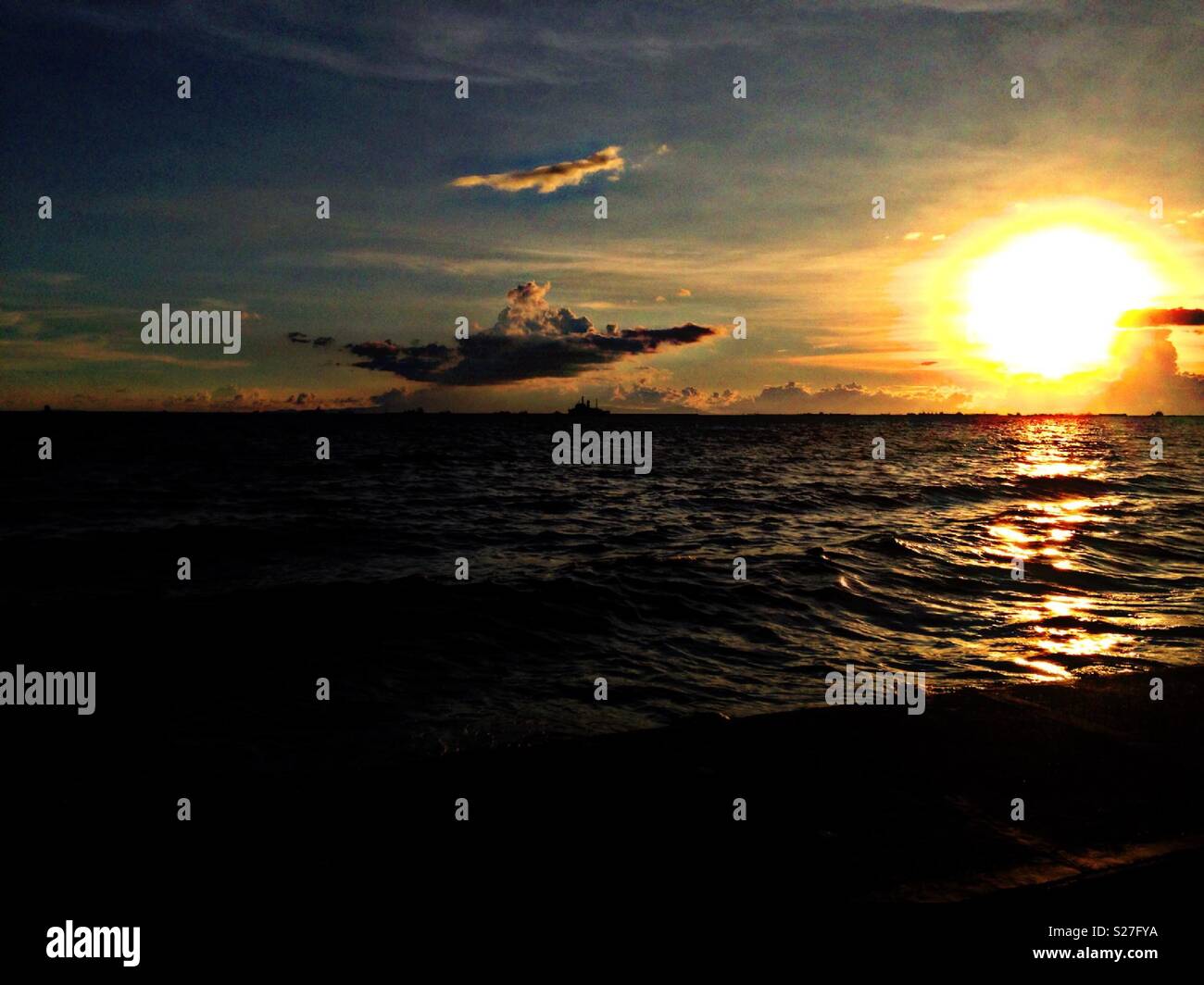 Manila Bay Sunset Stock Photo - Alamy