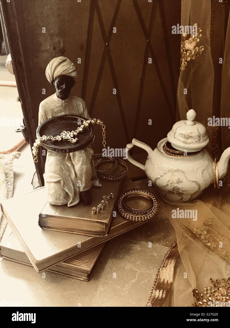 Indian high tea Stock Photo - Alamy