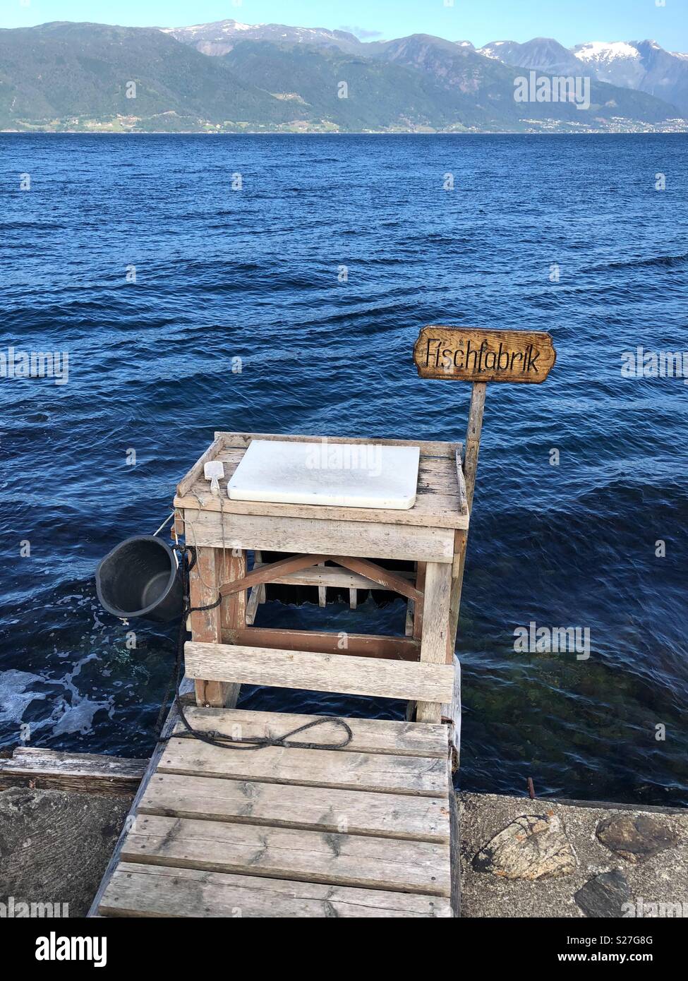 Sink preparation hi-res stock photography and images - Alamy