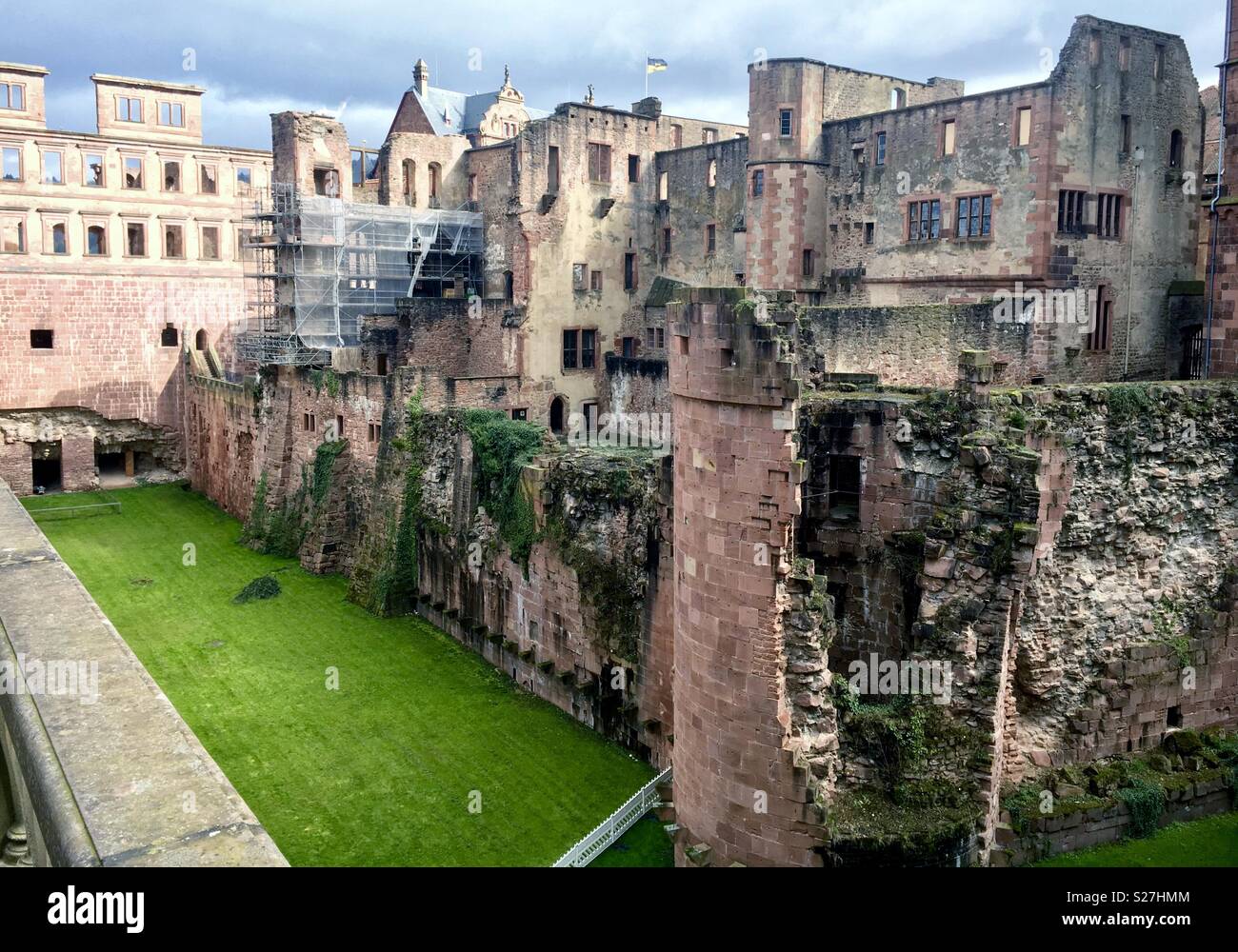 Ruins medieval castle heidelberg hi-res stock photography and images ...