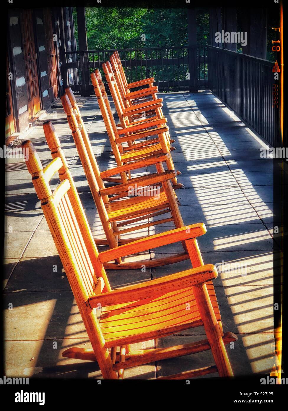 Rocking Chairs Stock Photos & Rocking Chairs Stock Images - Alamy