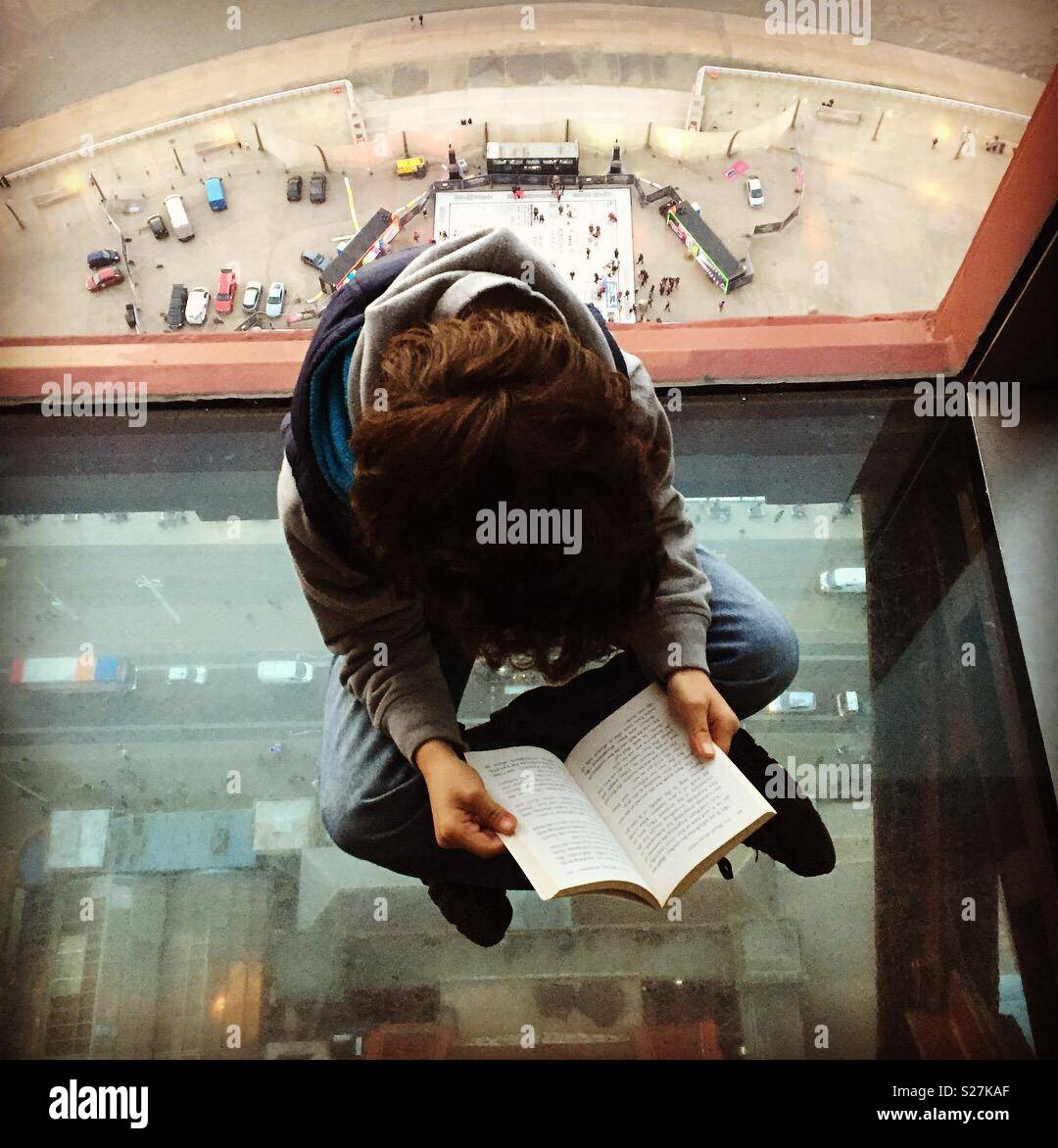 Below stage hi-res stock photography and images - Alamy