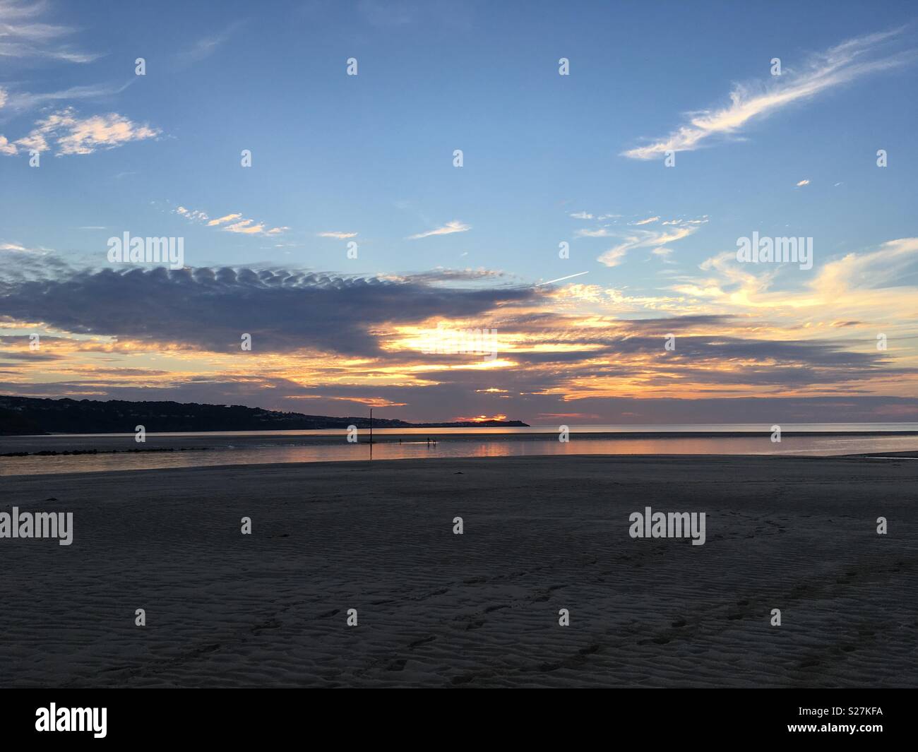 Hayle sunset hi-res stock photography and images - Alamy