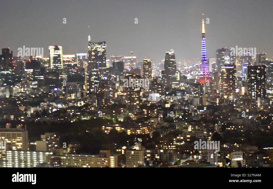 Nighttime tokyo hi-res stock photography and images - Alamy