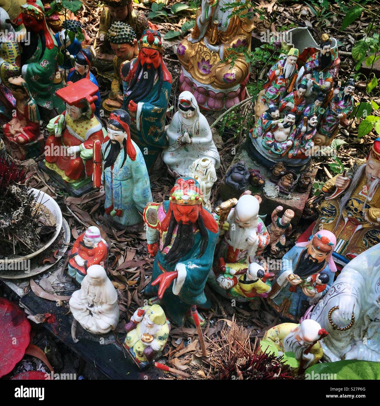 Effigies of Guan Yu, Tin Hau and other Chinese household gods at a ...