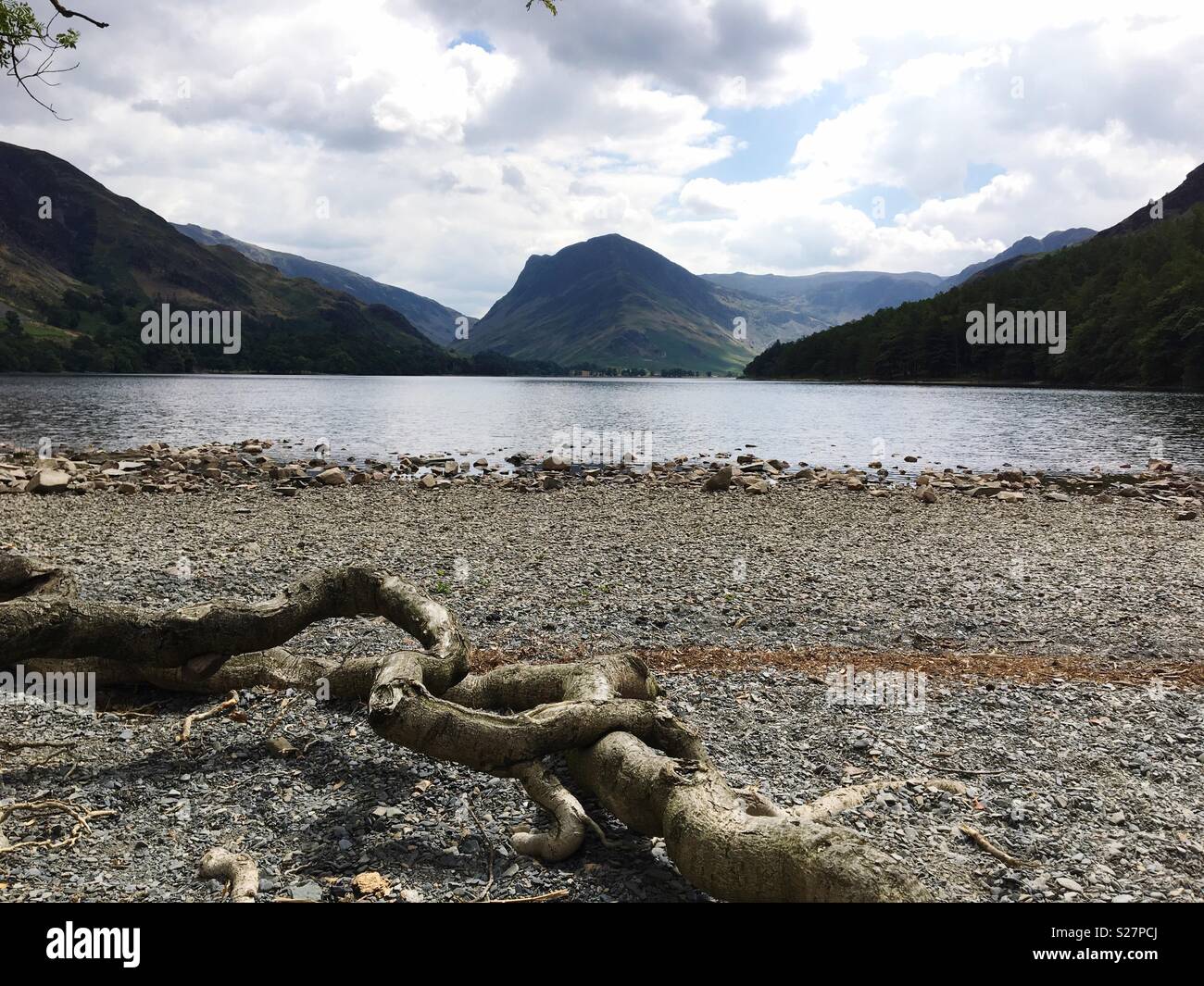 On the shore of Buttermere Stock Photo - Alamy