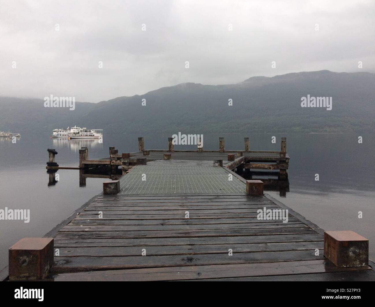 Jetty loch lomond hi-res stock photography and images - Alamy