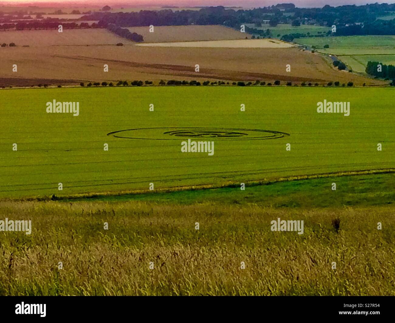 Rural circle hi-res stock photography and images - Alamy