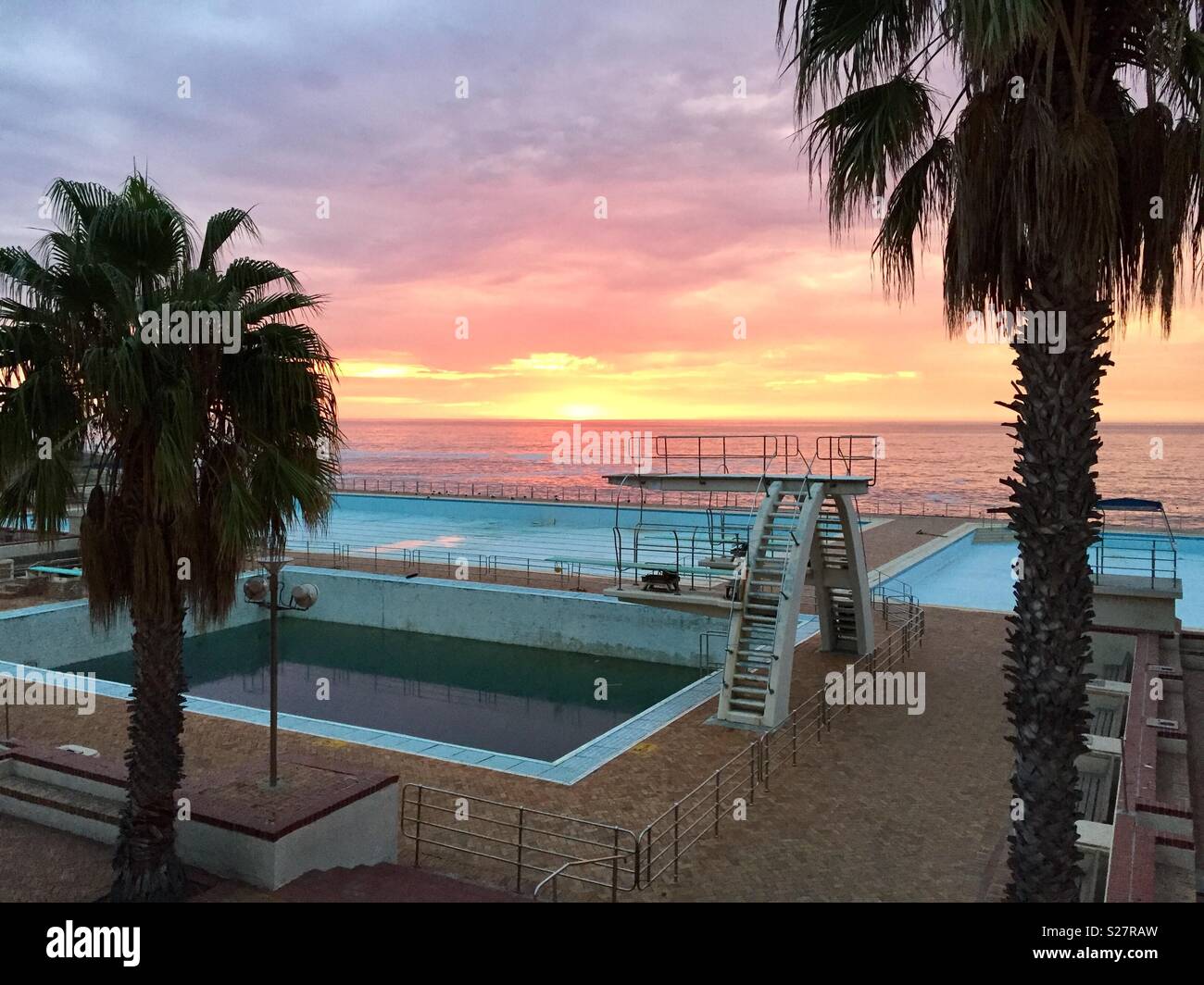 Pools swimming hi-res stock photography and images - Alamy