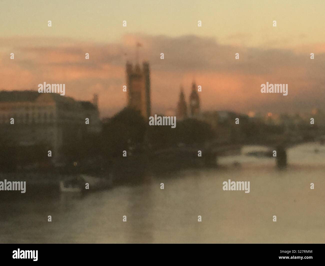 London mist skyline hi-res stock photography and images - Alamy