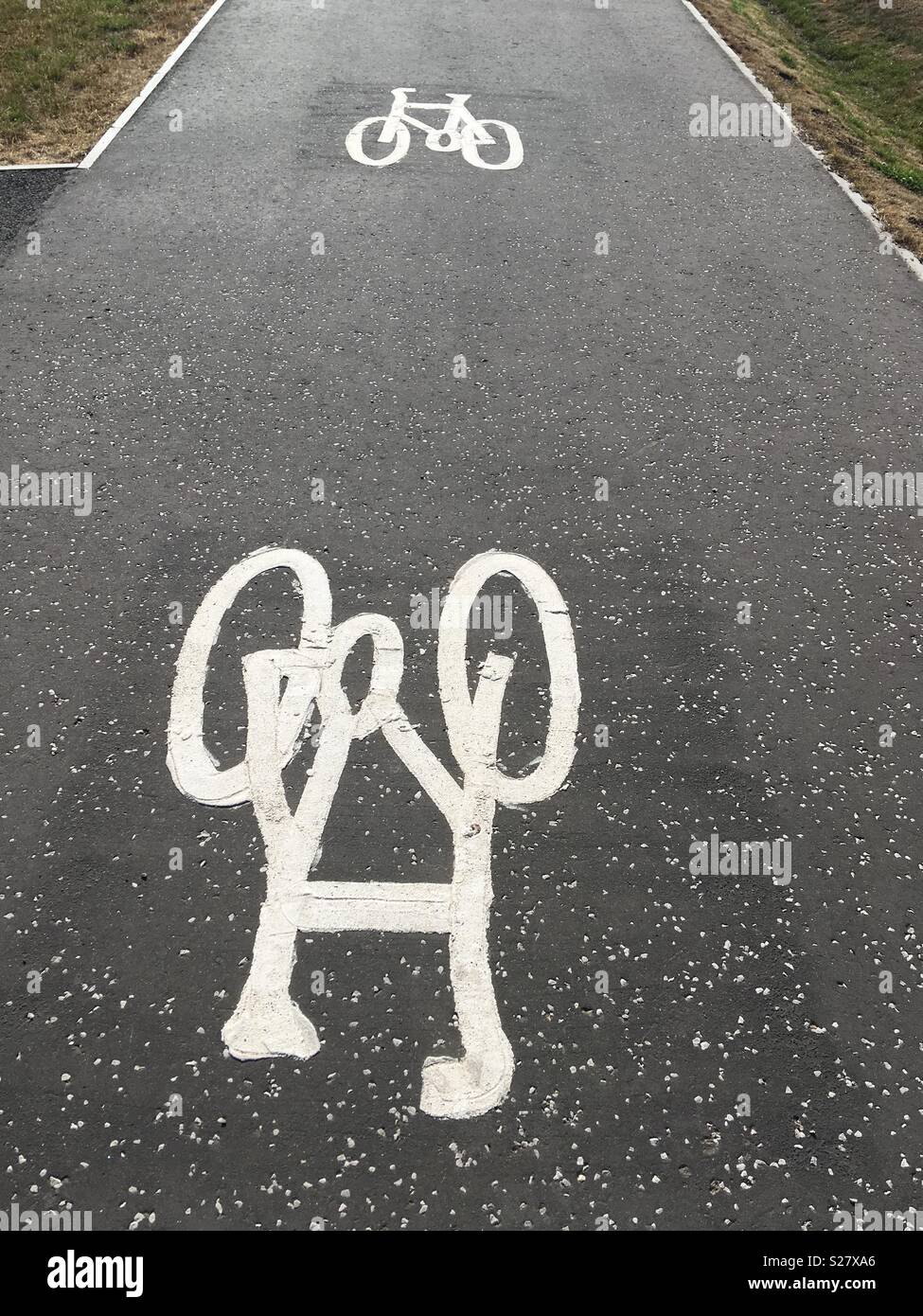 Pathway sign hi-res stock photography and images - Alamy