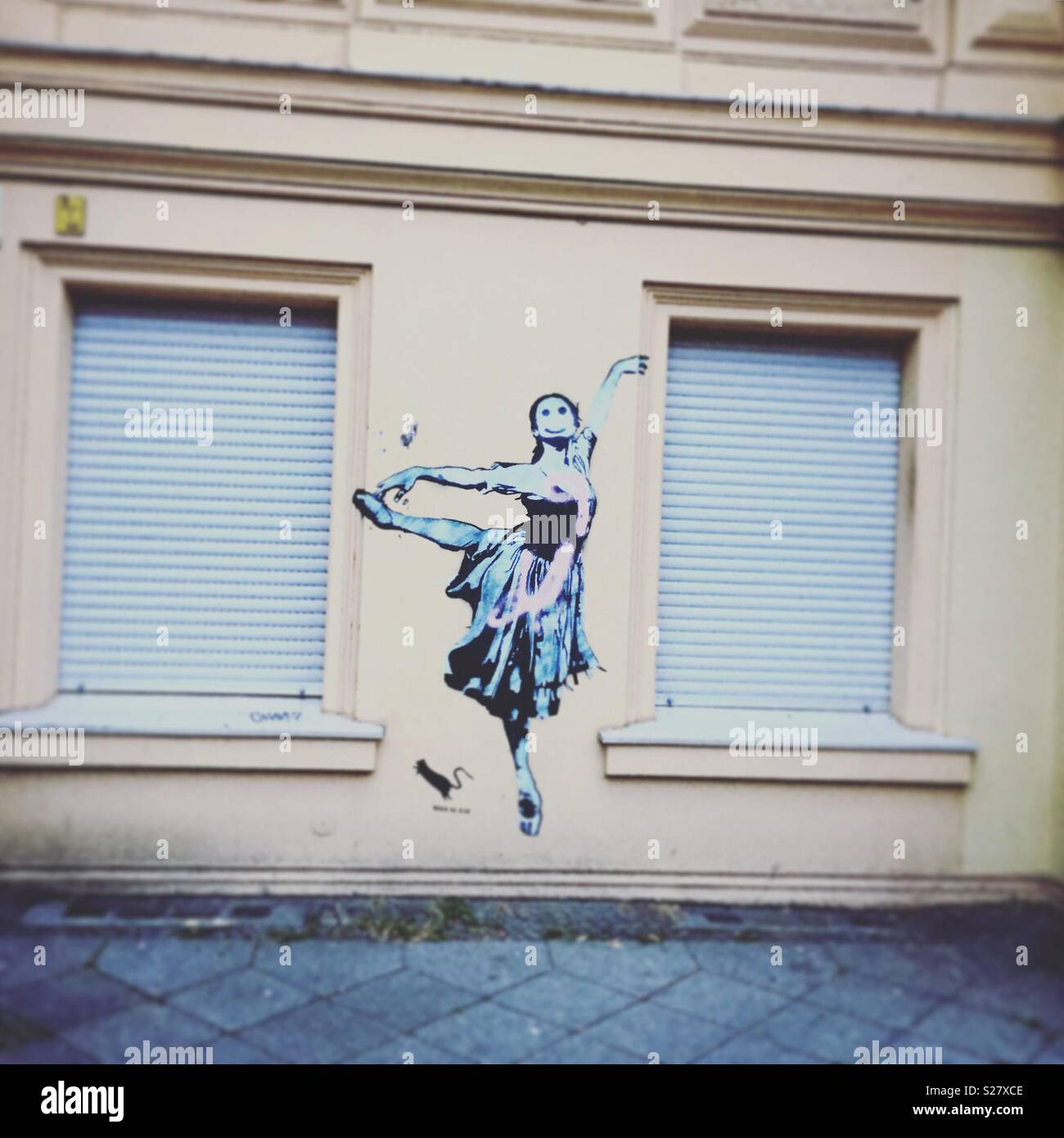 Graffiti dancer hi-res stock photography and images - Alamy