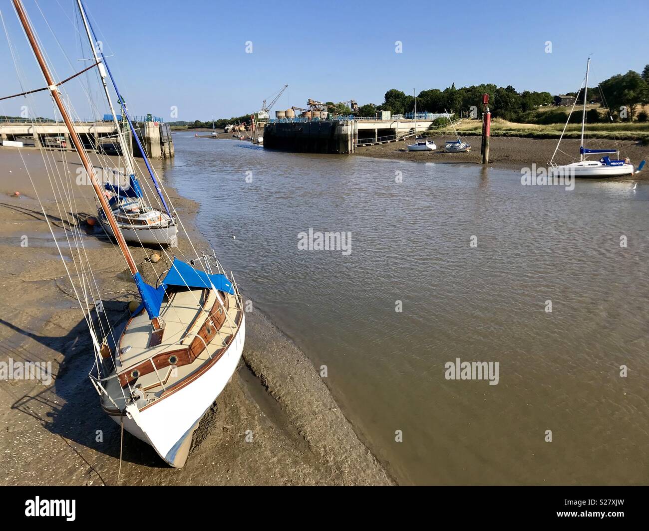On the river colne hi-res stock photography and images - Alamy