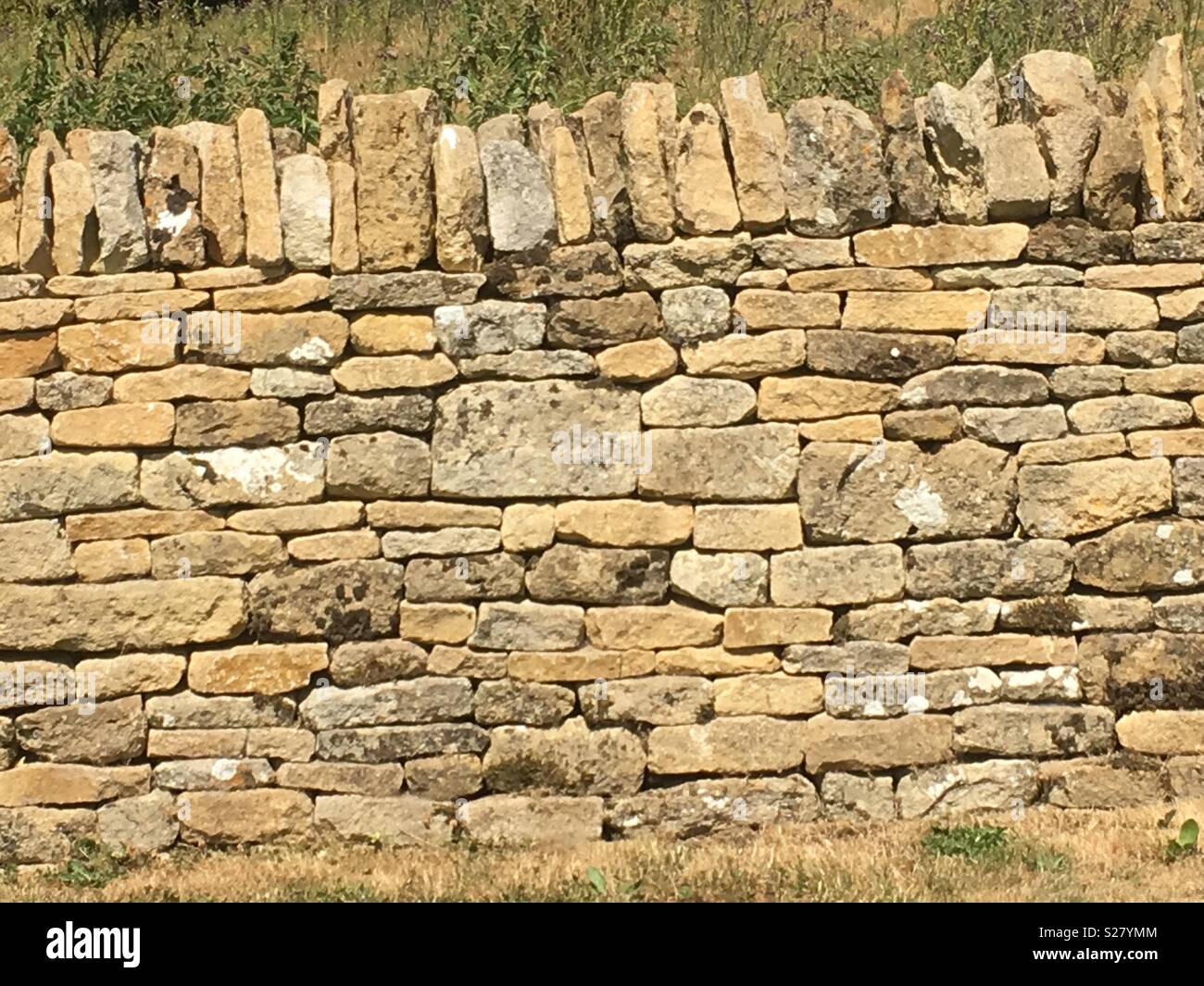 Dry stone wall Stock Photo - Alamy