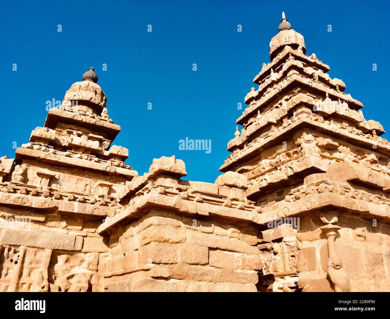 The shore temple at Mahabalipuram Stock Photo - Alamy