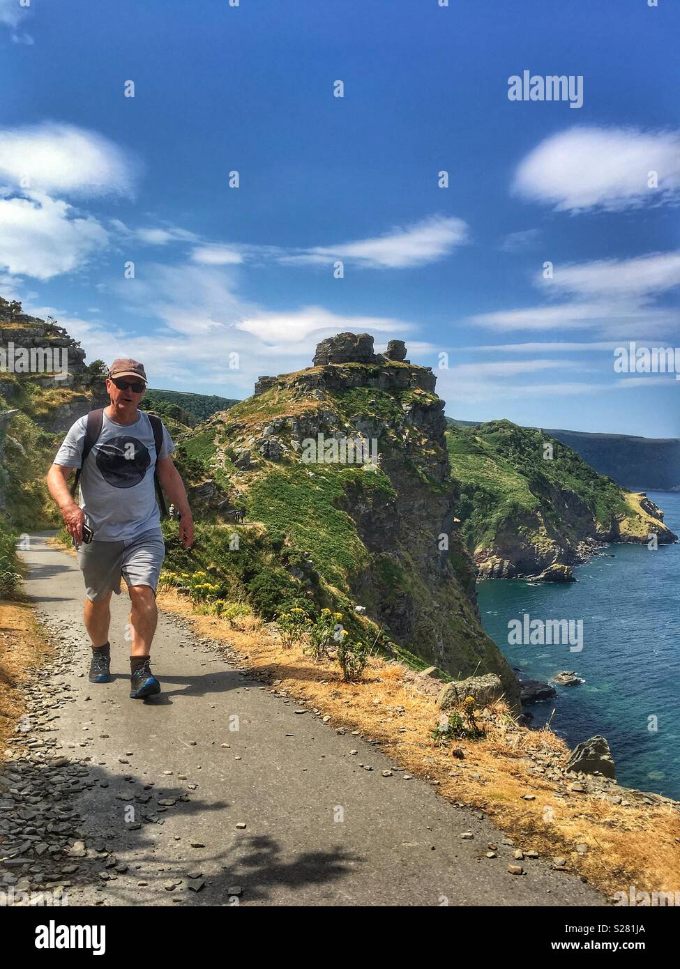 Cliff top trail hi-res stock photography and images - Alamy