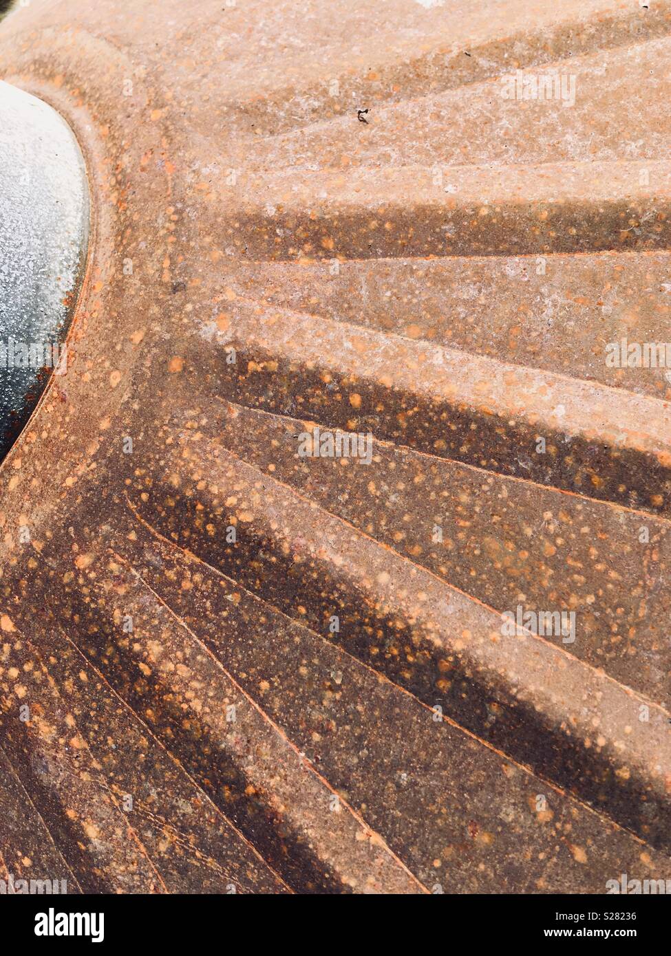 Rusty metal disc hi-res stock photography and images - Alamy