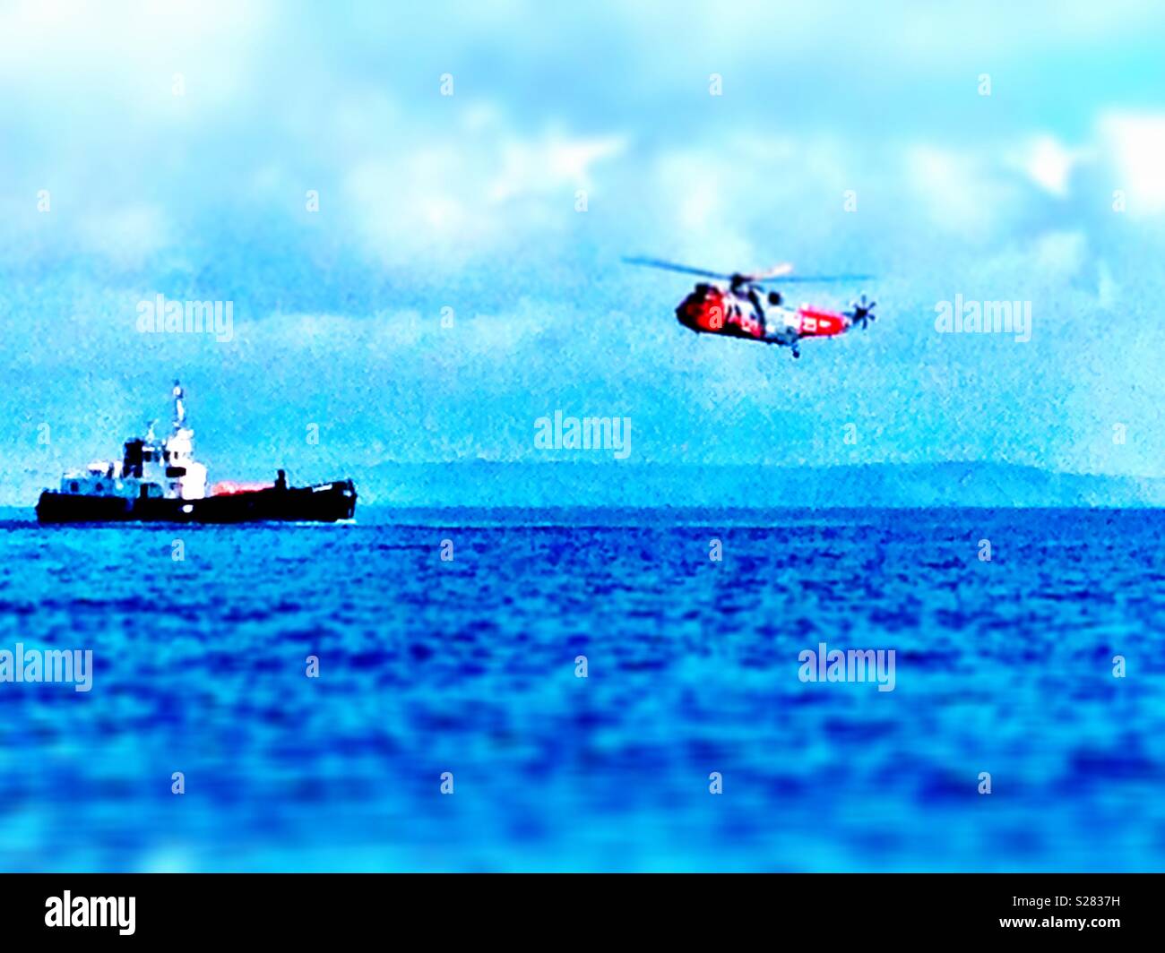 Helicopter sea rescue boat hi-res stock photography and images - Alamy