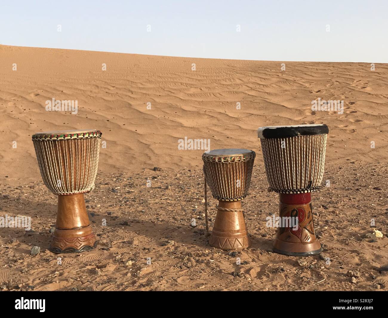 African drums hi-res stock photography and images - Alamy