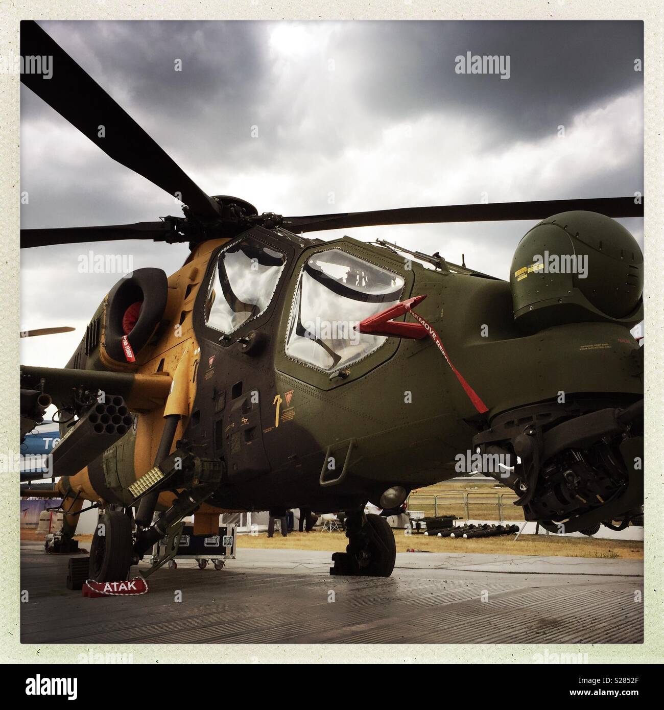 Military chopper hi-res stock photography and images - Alamy