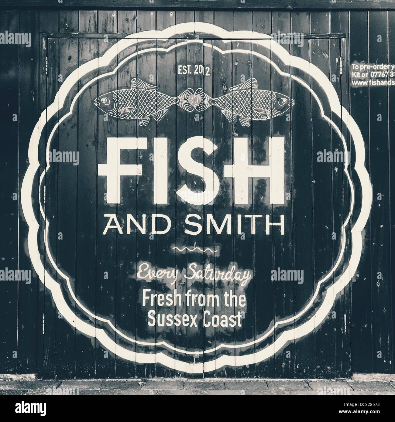 Fresh fish sign hi-res stock photography and images - Alamy