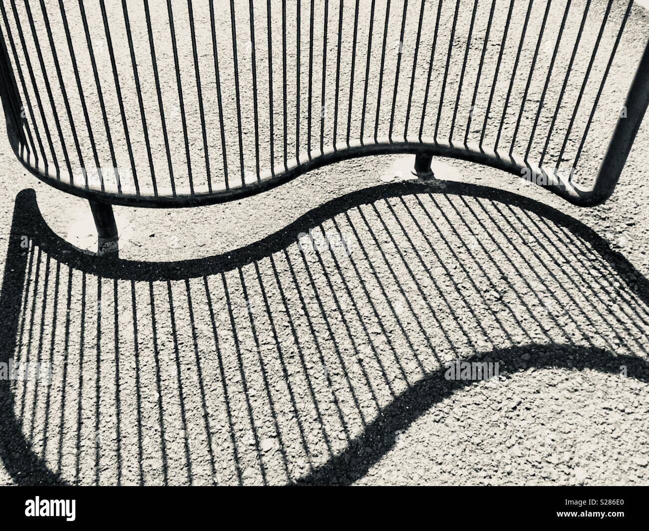 Curved metal hi-res stock photography and images - Alamy