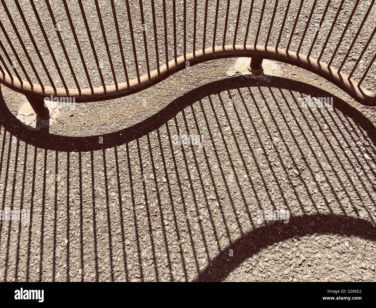 Curved metal hi-res stock photography and images - Alamy