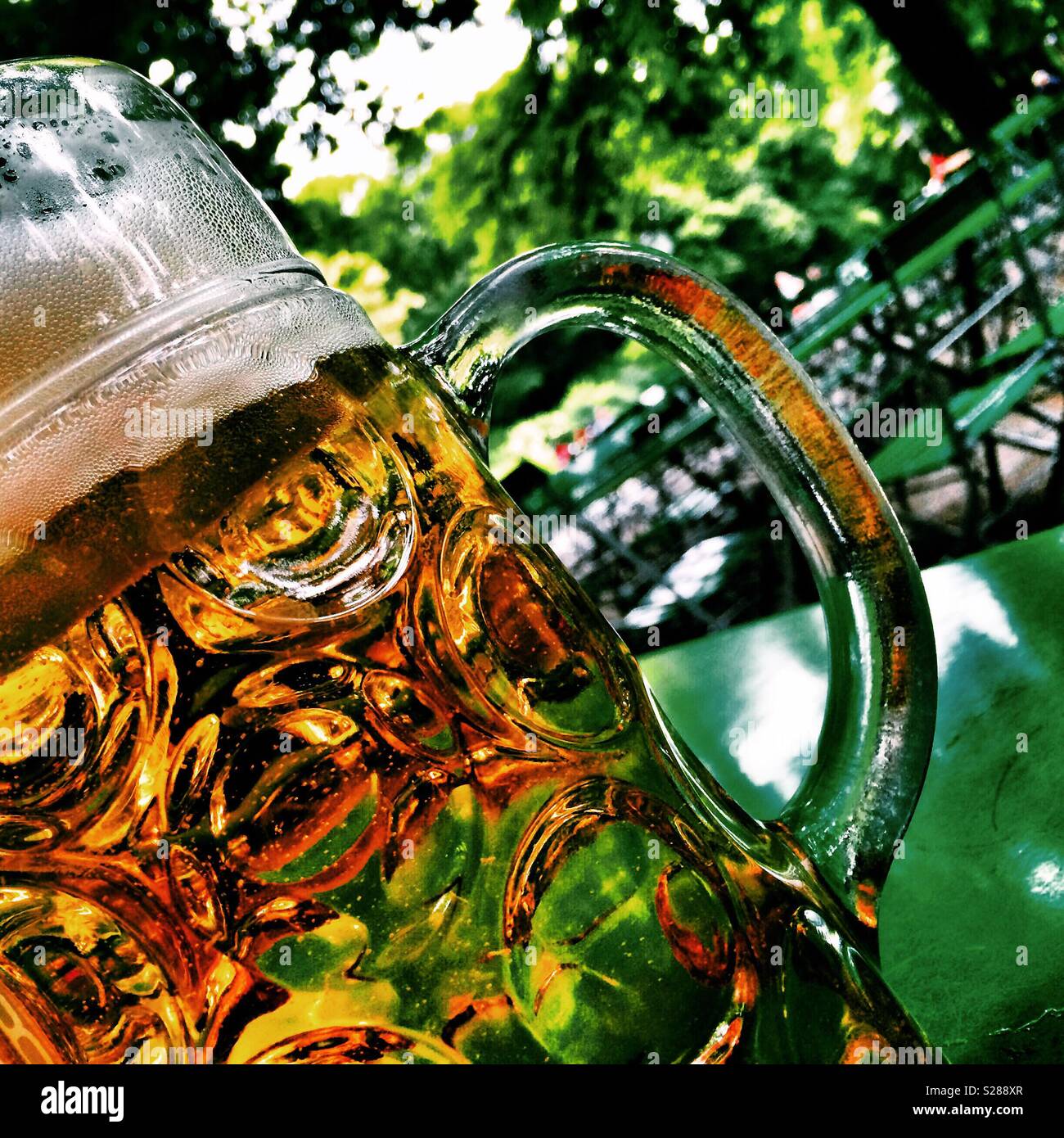 Mass Bier High Resolution Stock Photography and Images - Alamy