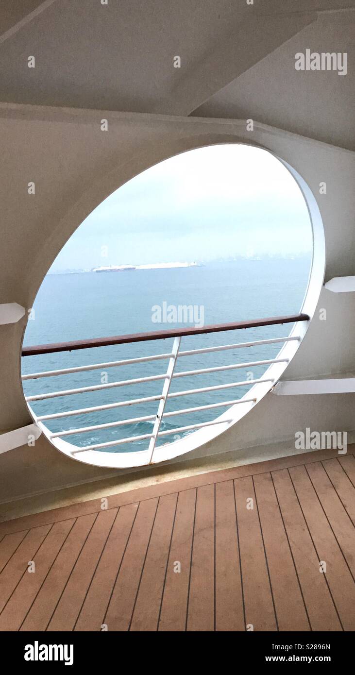 Cruise hi-res stock photography and images - Alamy