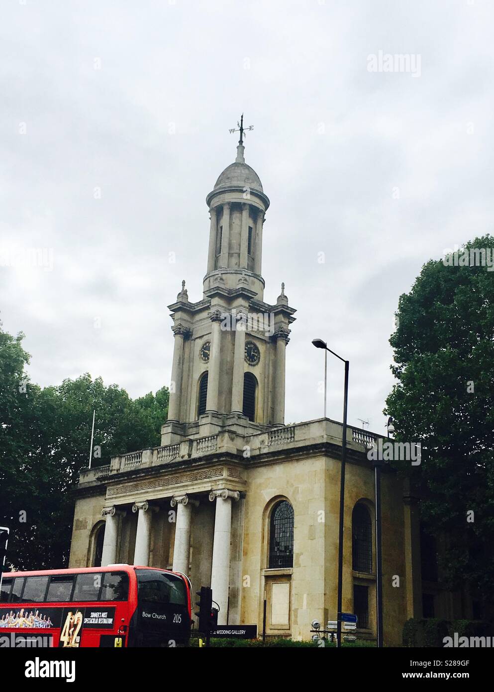 One Marylebone church, including London bus Stock Photo - Alamy