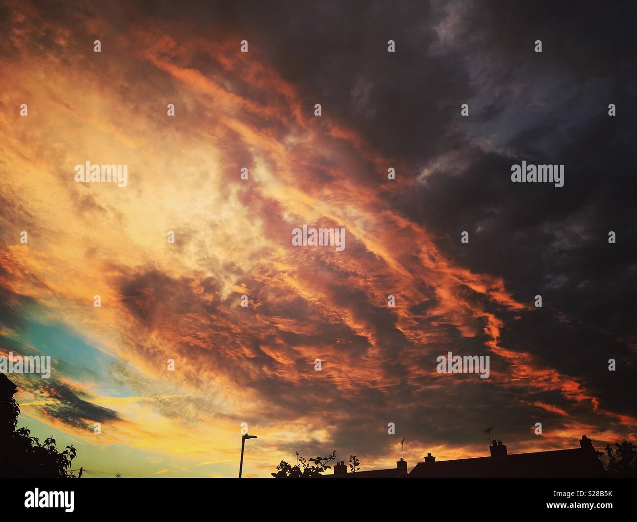 Sky on fire hi-res stock photography and images - Alamy