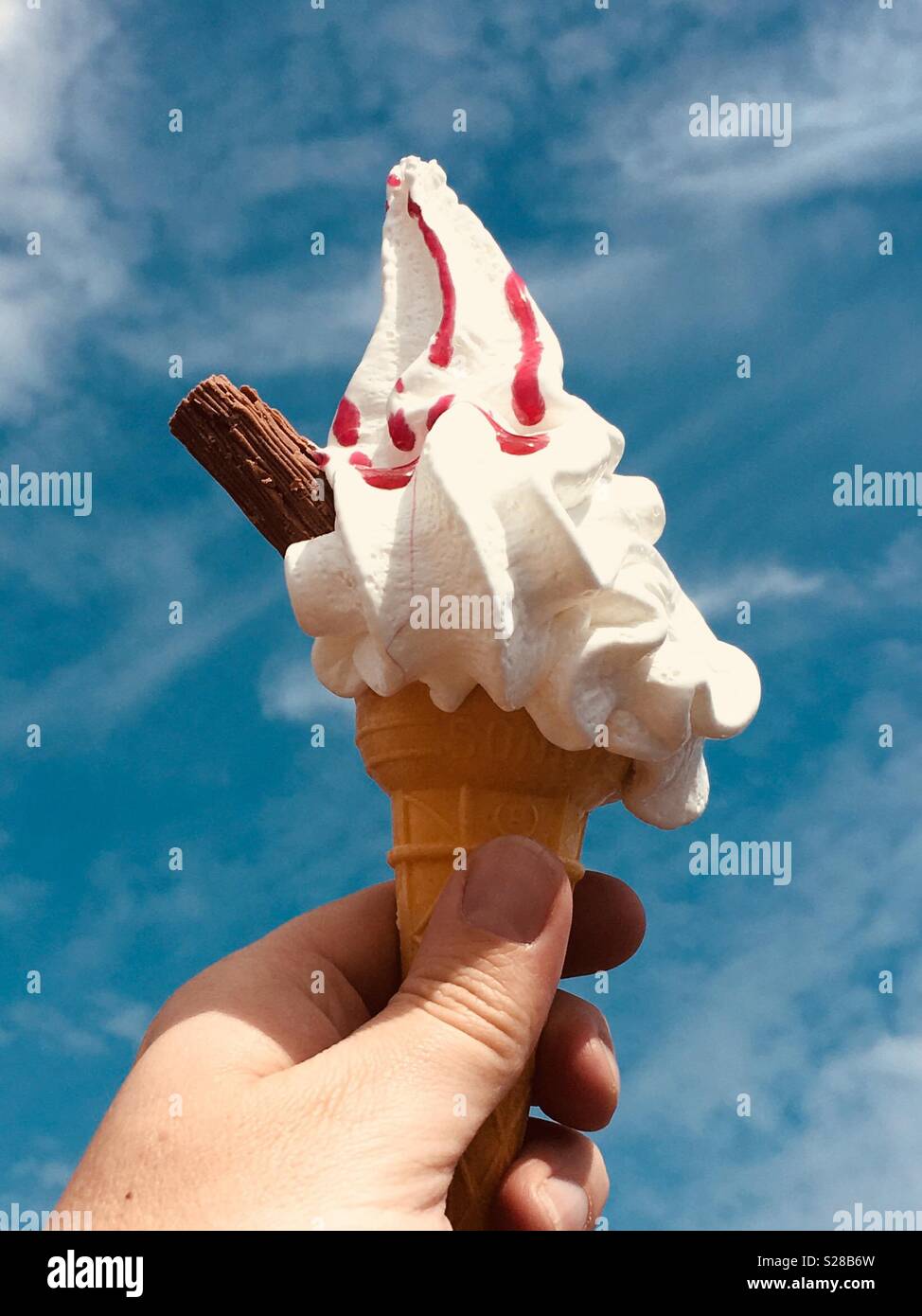 99 ice cream whippy flake hi-res stock photography and images - Alamy