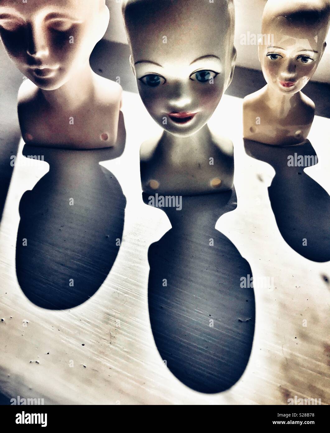 Dolly model hi-res stock photography and images - Alamy