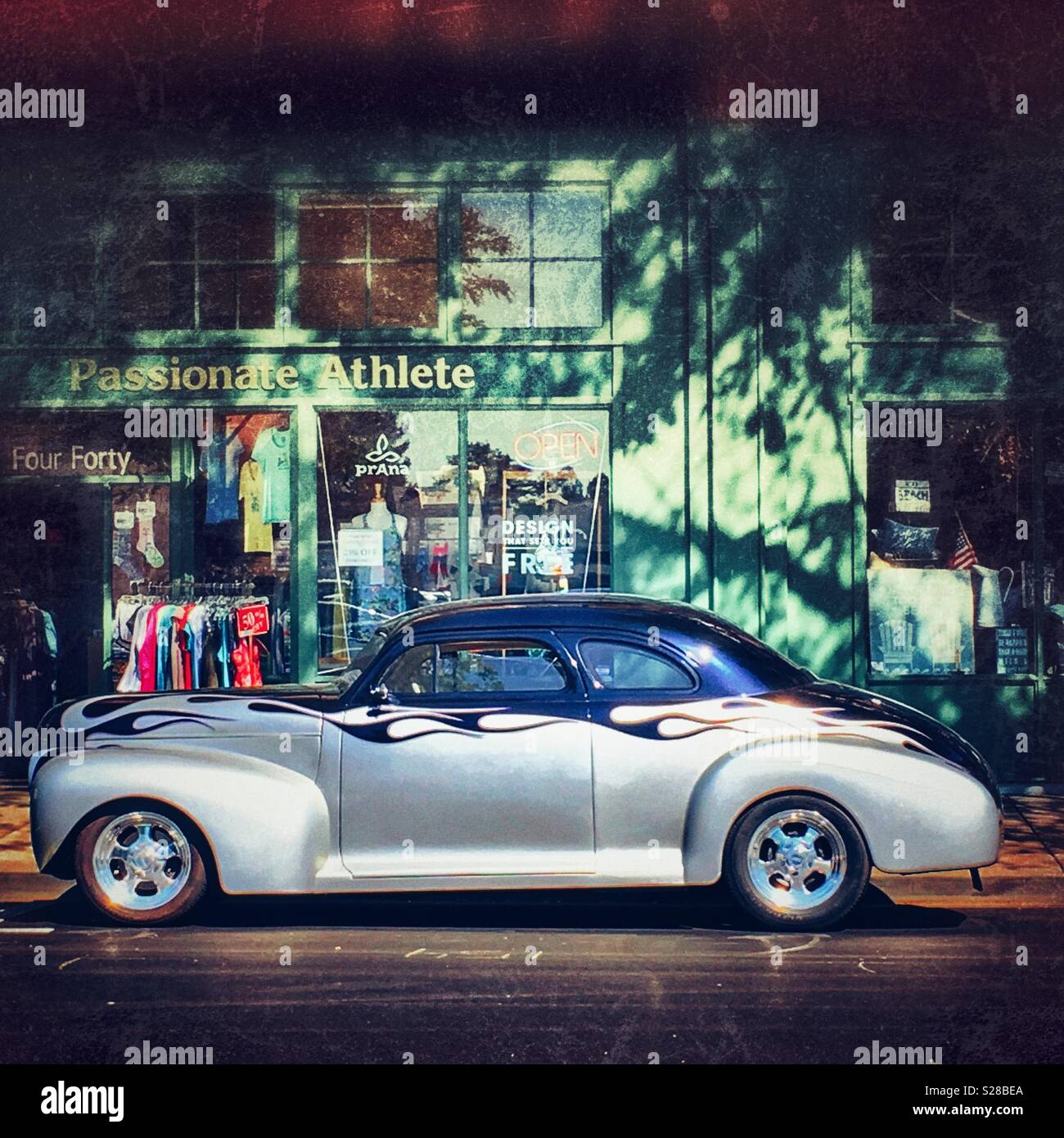 Hot rod flames hi-res stock photography and images - Alamy