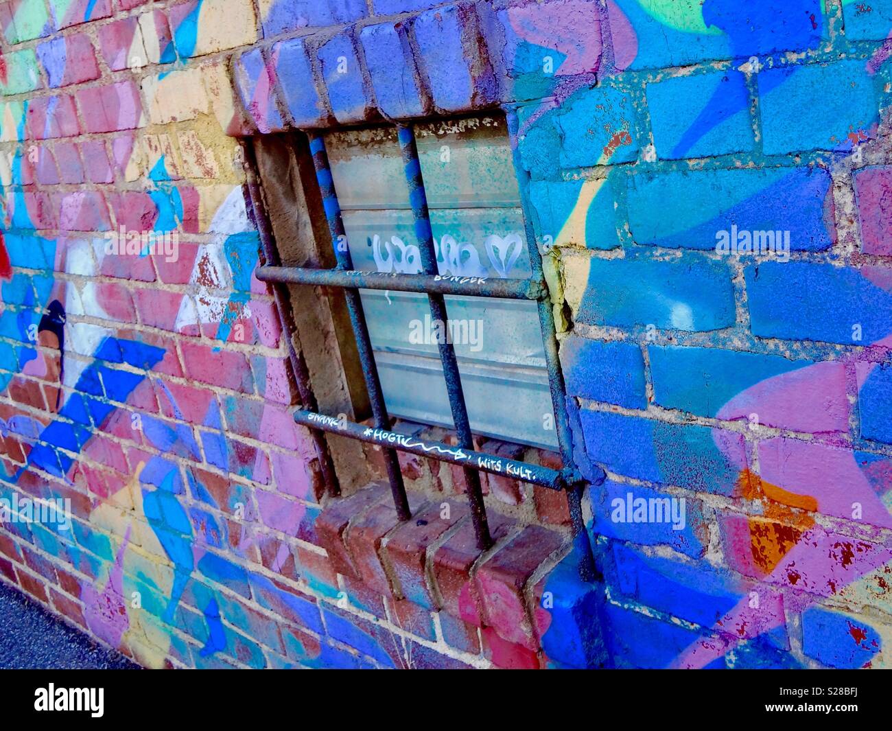 Colorful spray paint hi-res stock photography and images - Alamy