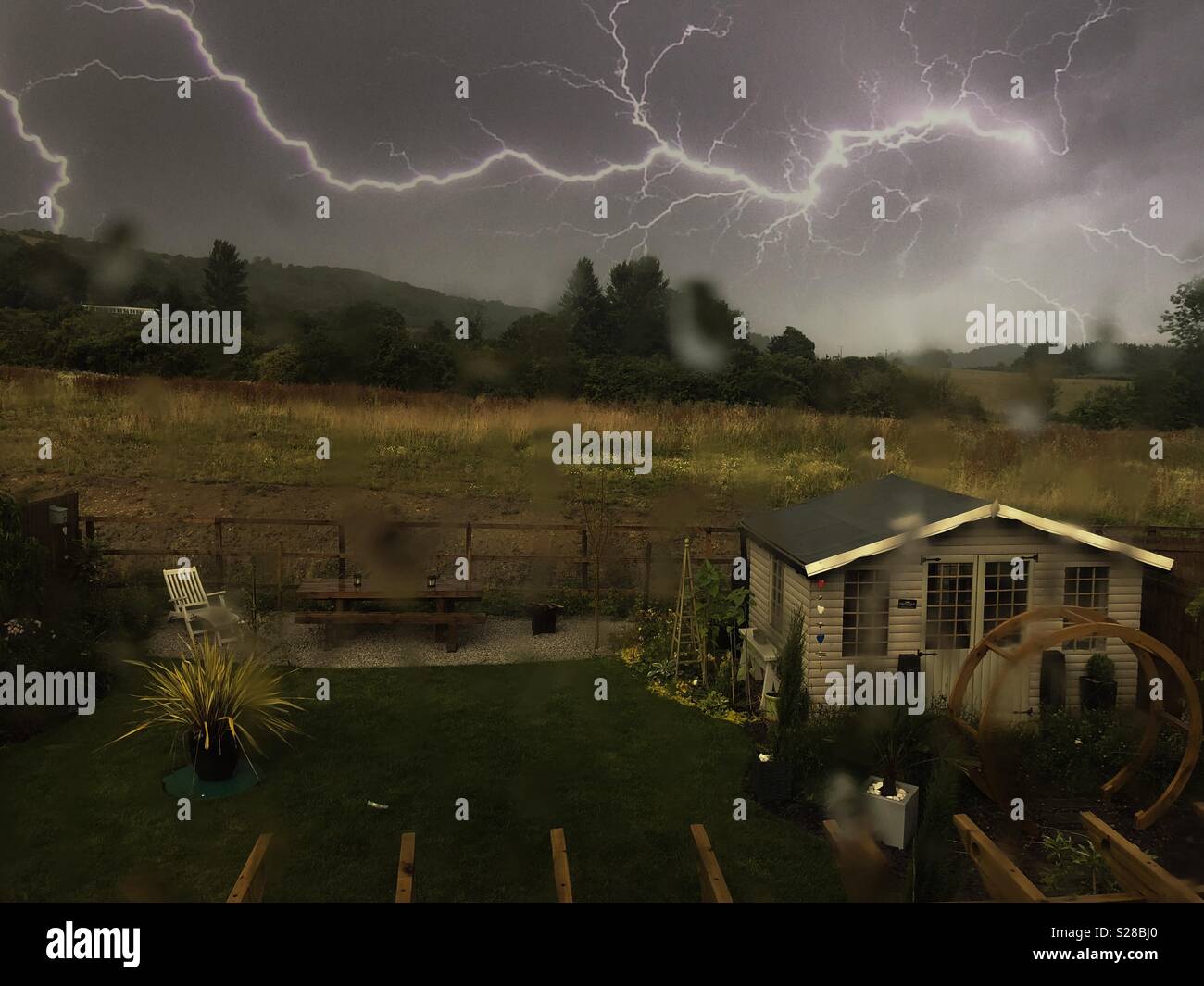 Lightning through window hi-res stock photography and images - Alamy